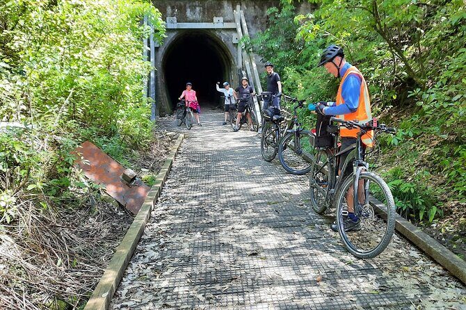 Spooners Tunnel to Nelson One Day Cycle Self Guided Tour - Exploring Wakefield and Old Factory Corner