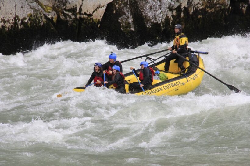 Squamish: Wet and Wild Elaho Exhilarator Rafting Experience - Spectacular Scenery