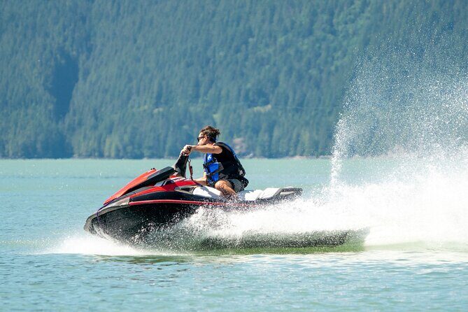 Squamish Yamaha Waverunner VX Deluxe Jet Ski Rental - The Experience: Excitement Meets Serenity