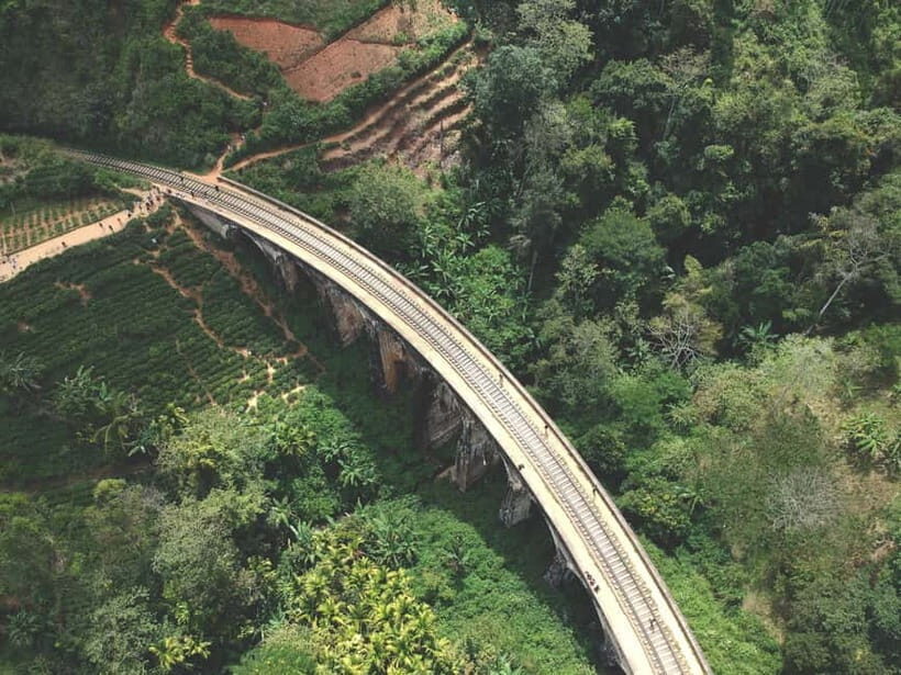 Sri Lanka 5 Days Private Tour with 15 Scenic Places - What Travelers Should Know