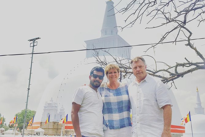 sri lanka Holiday Round tour 13-Days with driver, vehicle and H/B accommodations - FAQ