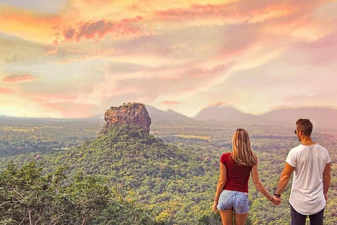 Sri Lanka Private Tour 12 days-Driver/vehicle/accommodation H/B - Who Should Consider This Tour?