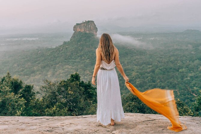 Sri Lanka; Professional Chauffeur Guide With Modern Vehicles - Introduction