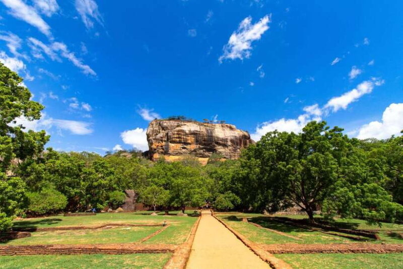 Sri Lanka: Sigiriya, Dambulla, and Minneriya Private Tour - Key Points