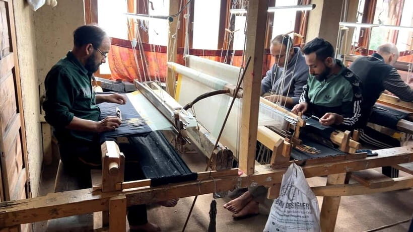 Srinagar: Cashmere Pashmina Craft Tour with Master Artisans - What to Expect from the Tour