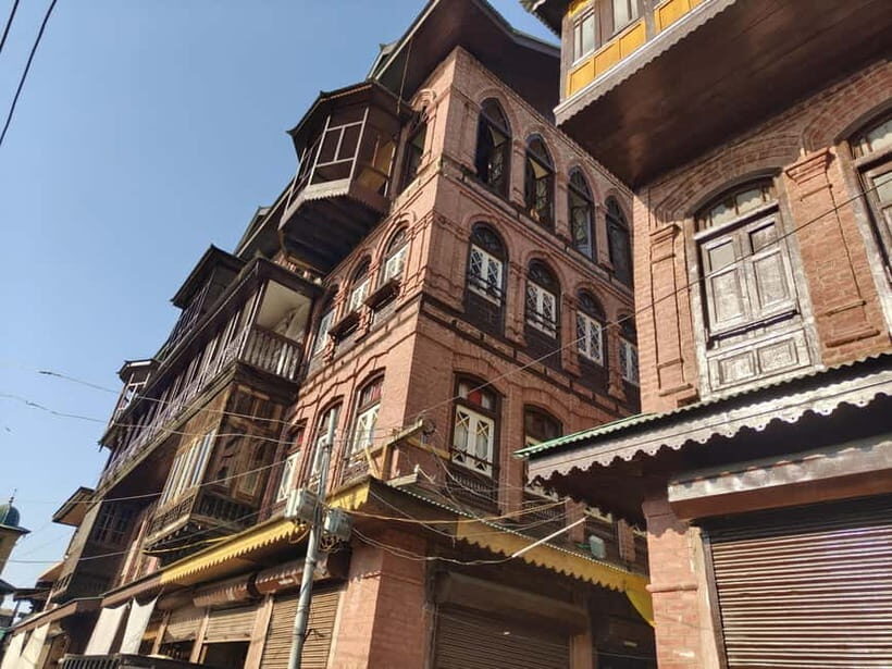 Srinagar: Private Old City and Mughal Gardens Guided Tour - Key Points
