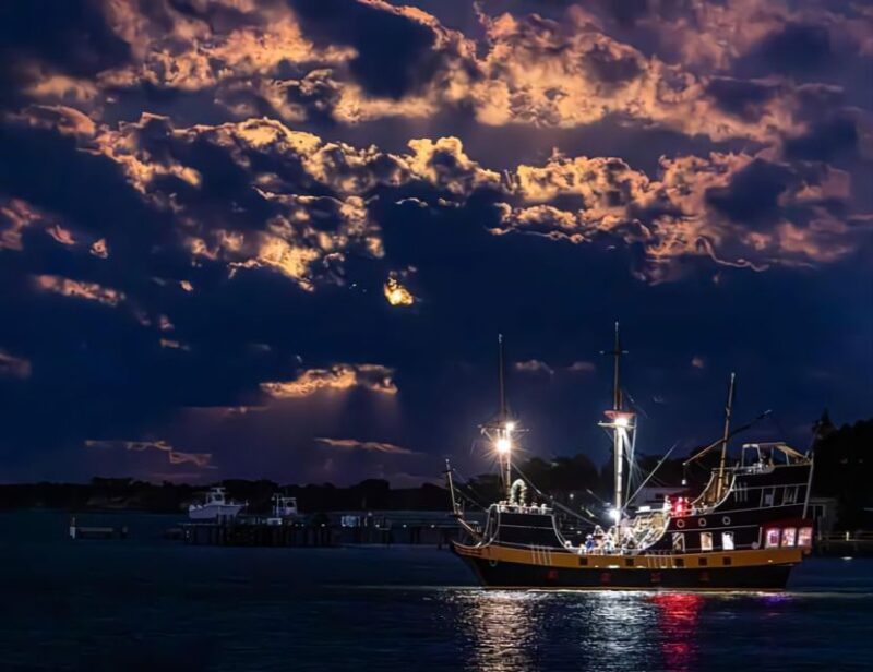 St Augustine: Black Raven Pirate Ship July 4th Fireworks - What Makes This Tour Stand Out