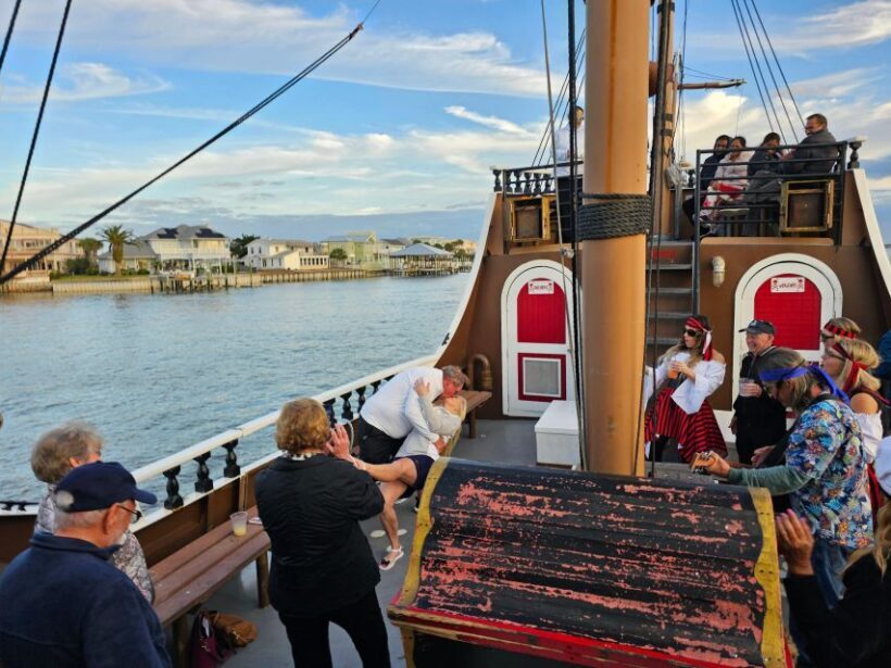 St. Augustine: Black Raven Tropical Sunset Cruise - The Atmosphere: Music, Drinks, and Pirate Fun