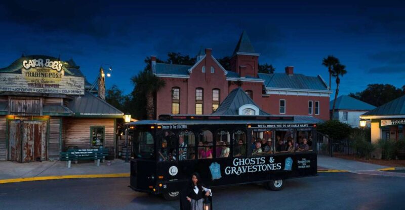 St. Augustine: Ghosts and Gravestones Old Town Trolley Tour - Who Would Enjoy This Tour?
