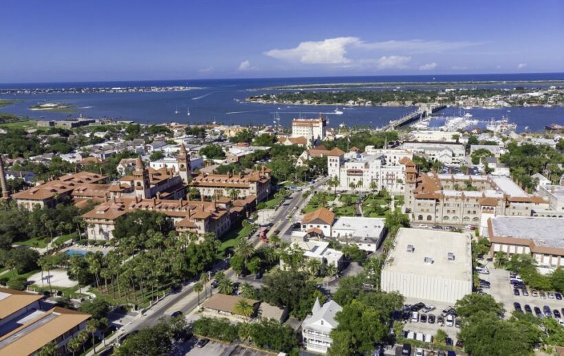 St. Augustine: Haunted Pub Crawl - St. Augustine: Haunted Pub Crawl – A Spooky Night Out with a Touch of History