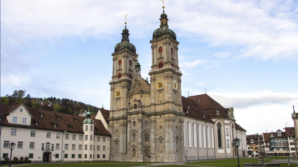 St. Gallen: Express Walk With a Local in 60 Minutes - Preparing for the Tour