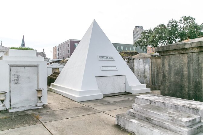 St. Louis Cemetery No. 1 Official Walking Tour - Who Should Take This Tour?