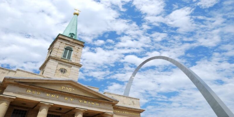St. Louis: Guided Tour with Boat Cruise and Helicopter Ride - Authentic Perspectives Based on Reviews