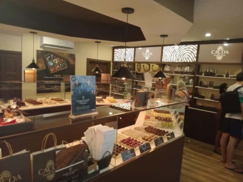 St. Lucia: Rum Distillery and Chocolate Making Experience - Who Should Consider This Tour?