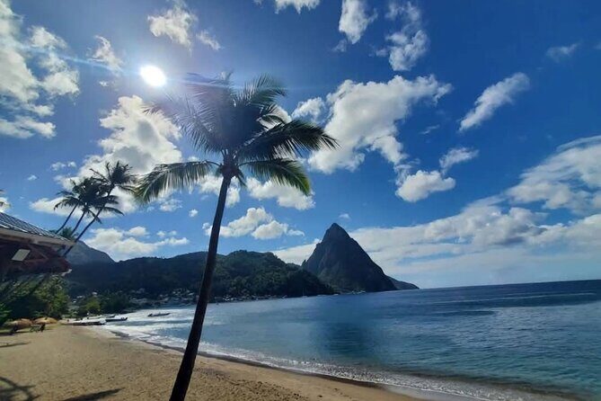 St Lucia Sunset Bar Hop: Island Rhythms - Introduction: A Fun Night Out in St. Lucia