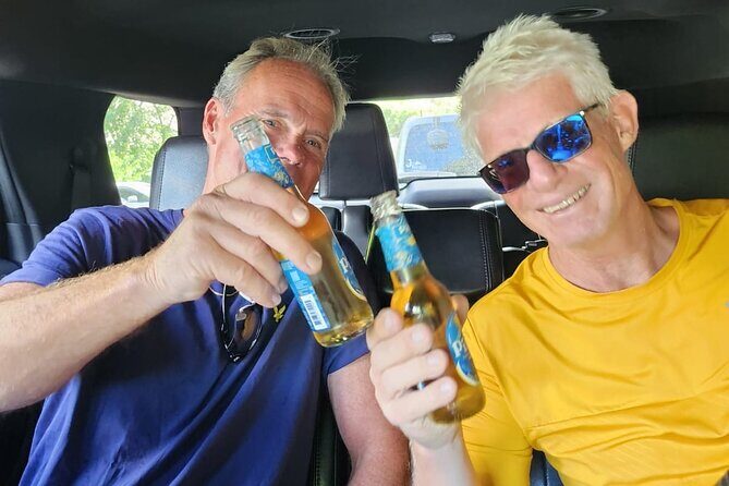 St. Lucia UVF Airport Transfers - Roundtrip with Free Souvenirs - FAQ