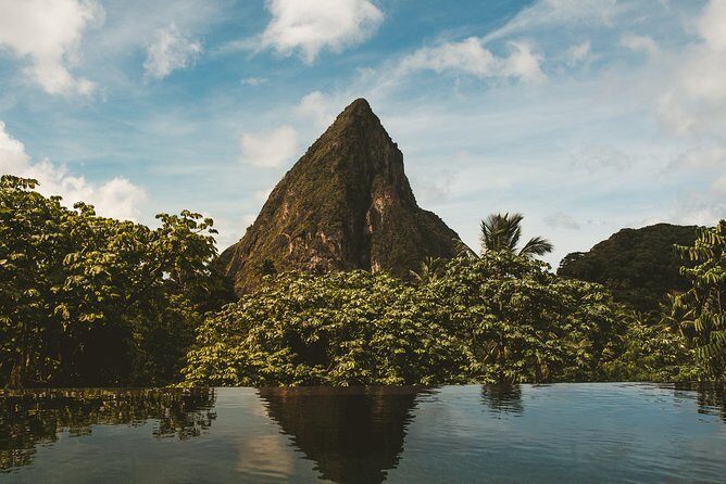 St. Lucia West Coast Airport Transfer - See The Pitons - Key Points
