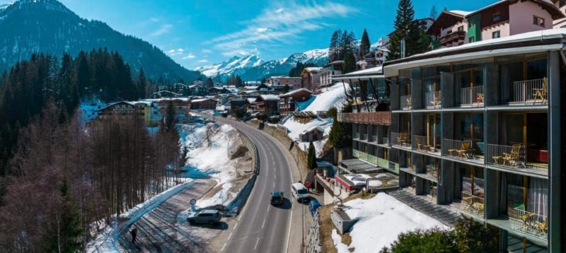 St. Moritz: Express Walk With a Local in 60 Minutes - Exploring the Local Culture and History