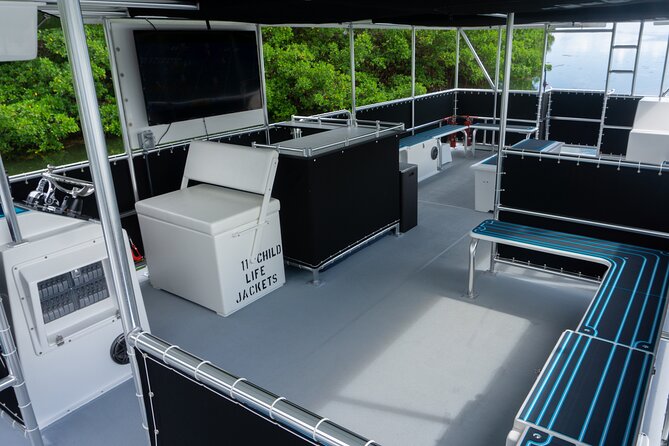 St. Pete Booze Cruise 21+ (All You Can Drink Pass Available) - Who Should Consider This Experience?