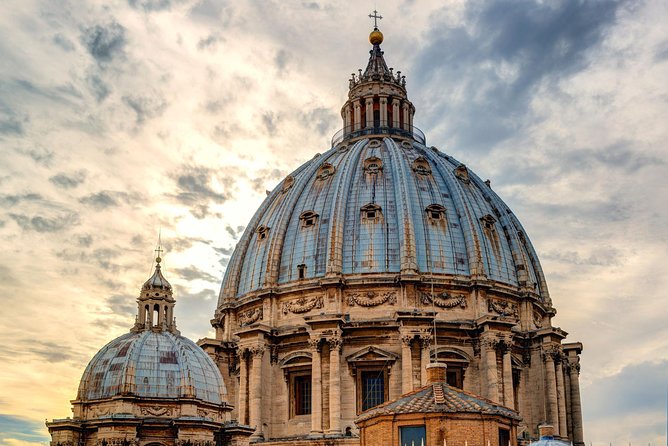 St. Peters Basilica: Self-guided Audio Tour on your Phone (without ticket) - In The Sum Up