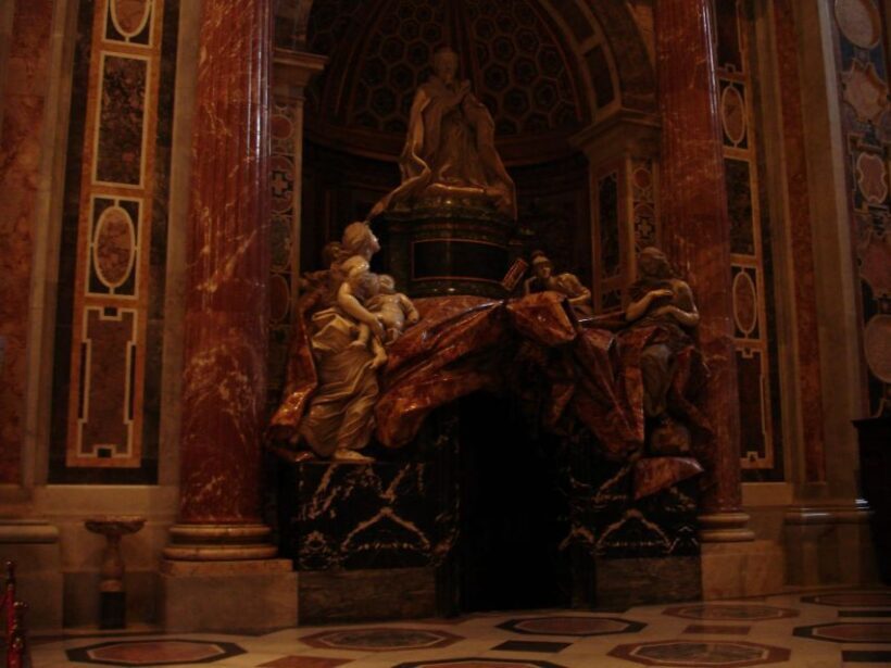 St Peter's Basilica tour with Dome and Crypts - A Deep Dive into the Experience
