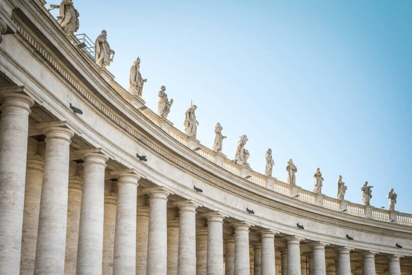 St. Peter's Basilica Walking Tour with Tour Guide - Key Points