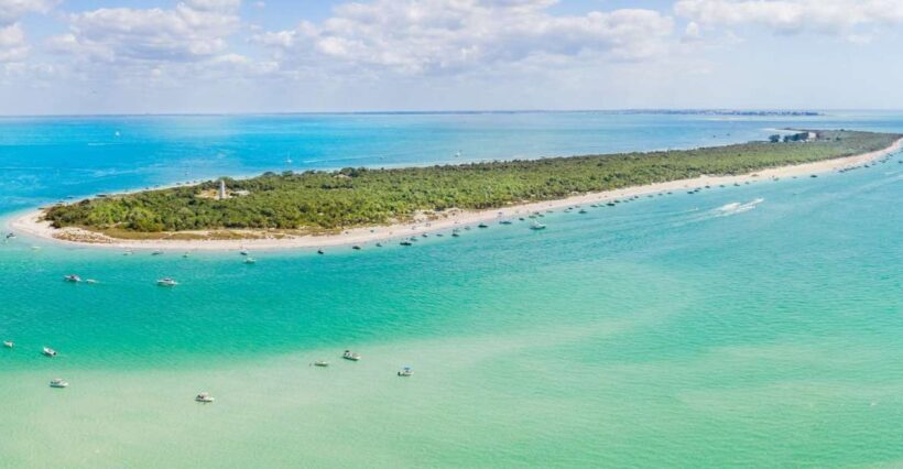 St. Petersburg, FL: Private 5-Hour Egmont Key Boat Tour - Key Points