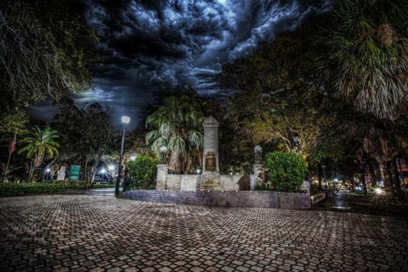 St. Petersburg: Ghosts and Spirits Haunted Walking Tour - Authenticity and the Guide’s Role in the Experience