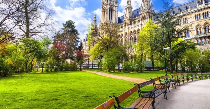 St Stephen's Cathedral, Top Churches of Vienna Old Town Tour - Key Points