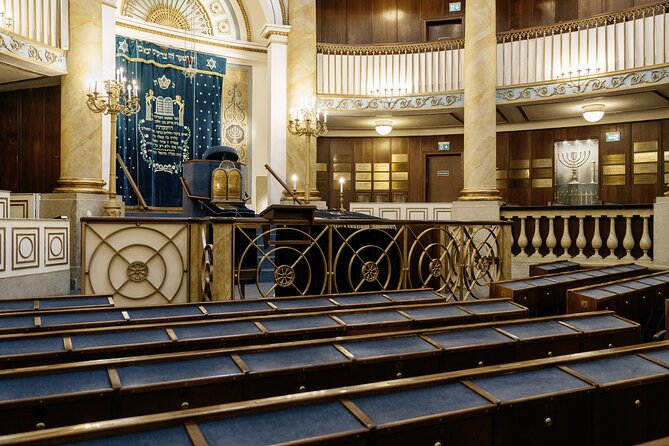 Stadttempel Admission Ticket with a guided tour - Inside the Synagogue: Architecture and Atmosphere