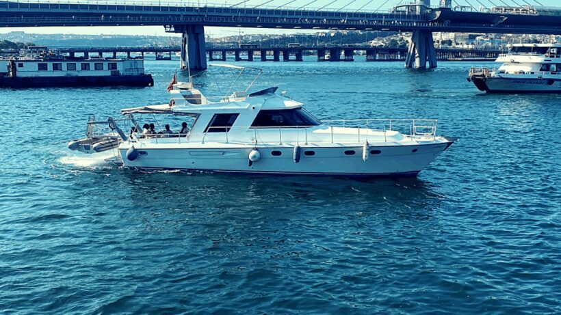 stanbul: Bosphorus Private Yacht Cruise with Tea and Coffee - Frequently Asked Questions