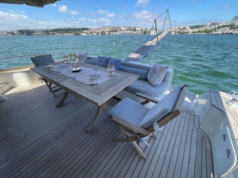 stanbul: Private Bosphorus Tour On Luxury Yacht Pre#2 - A Detailed Look at the Bosphorus Luxury Yacht Experience