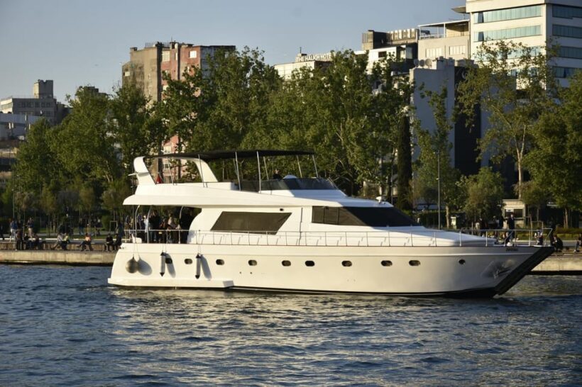 stanbul: Private Luxury Yacht on Bosphorus 24 MT (79 feet) - FAQ