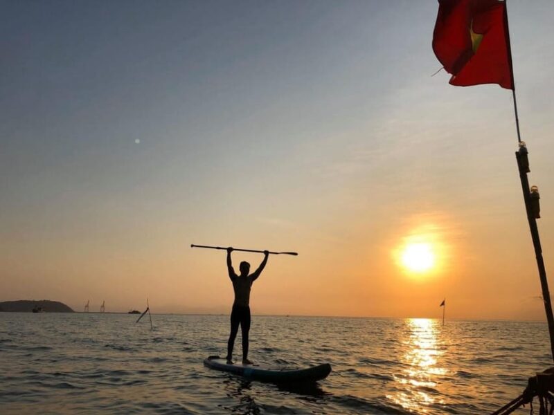 Stand-up Paddleboarding - "Explore the beauty of the sea" - Key Points