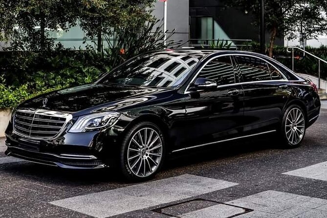 Stansted Airport To Oxford Private Transfer - Who Should Consider This Service?