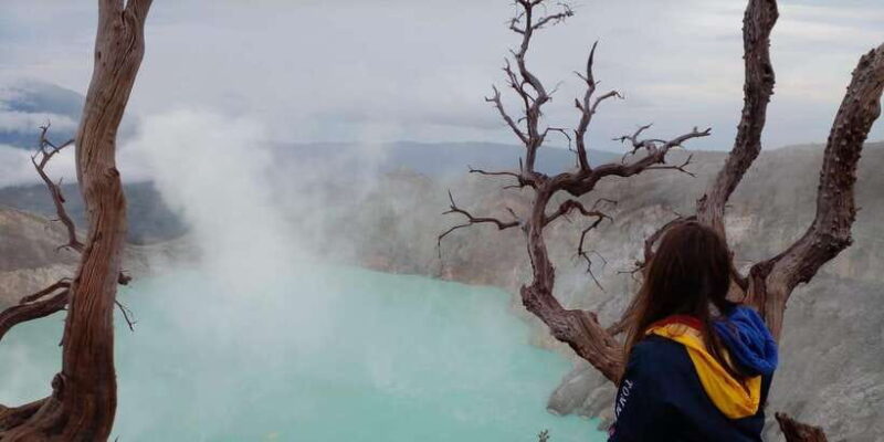Start Surabaya or Malang Tumpak Sewu Bromo Ijen 3 Days - The Ijen Crater: Blue Fire and Sulfur Activity