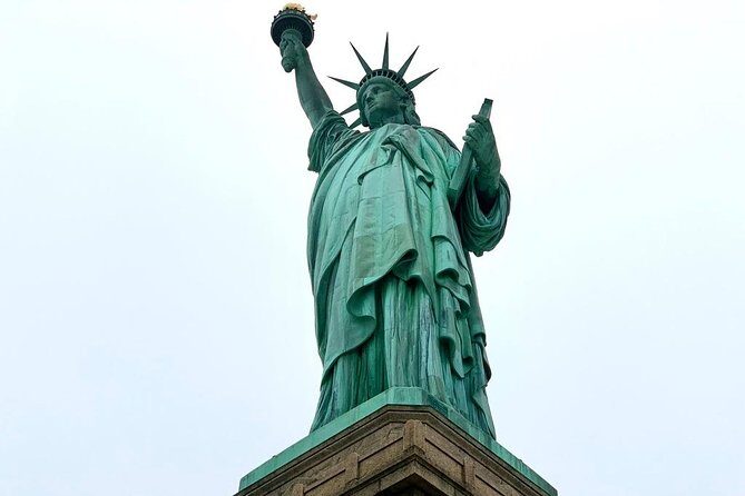 Statue of Liberty & Ellis Island - Exclusive Guided Tour - Analyzing the Experience
