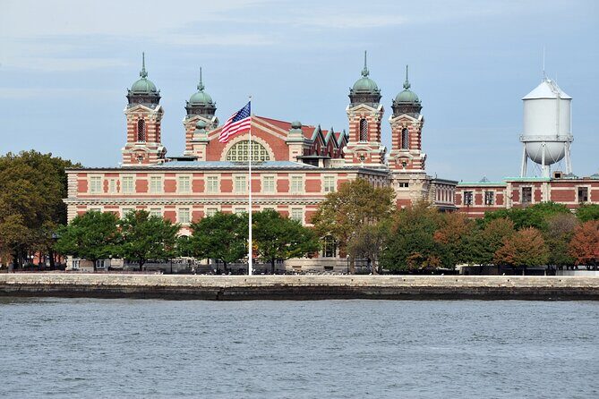 Statue of Liberty & Ellis Island Guided Tour with Ferry Transfers - The Experience’s Strengths