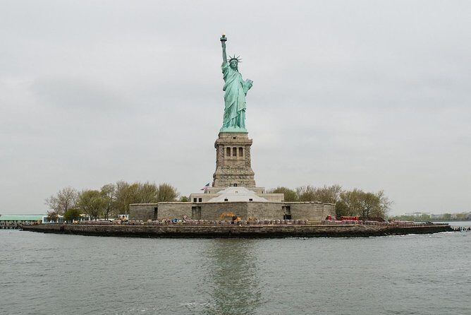 Statue of Liberty Sunset Cruise and New York City Sky Line - Key Points