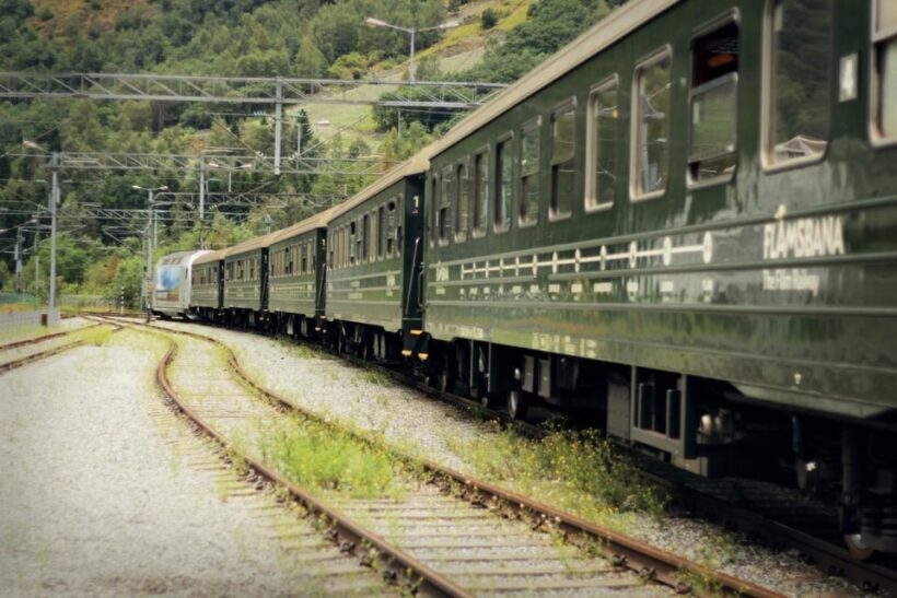 Stavanger: 8-Day Tour of Norway with a guide - Key Points