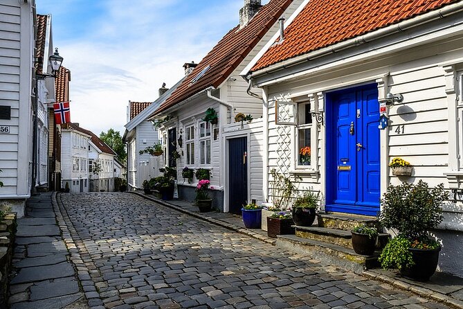 Stavanger: Customized Private Tour With a Local - About the Local Guides