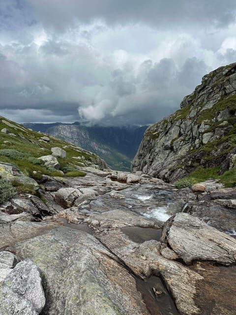 Stavanger: Kjerag Guided Tour & Lysebotn Fjord Ferry Tour - FAQ