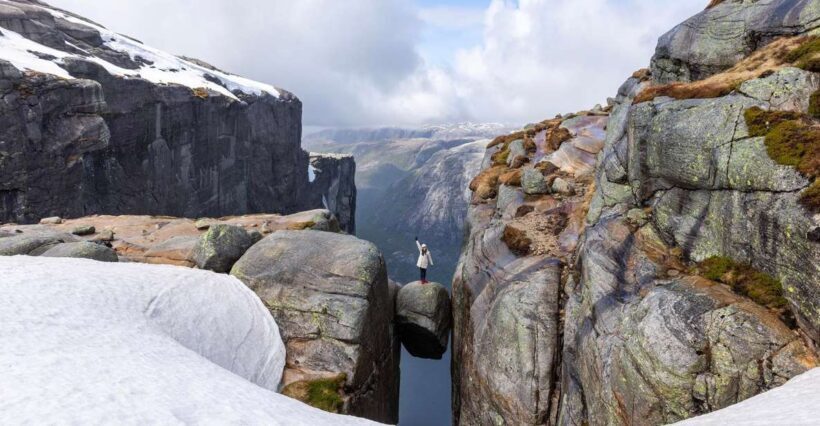 Stavanger: Off-Season Hike to Kjerag + Packed Lunch - Transportation and Group Size