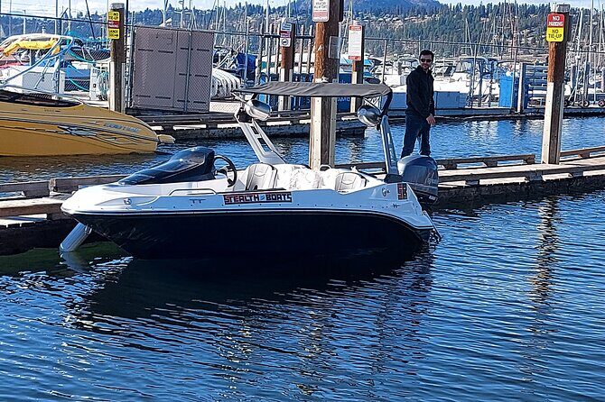 Stealth 4 Passenger Boat Rental - Key Points