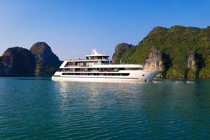 Stellar Of The Seas visit Bai Tu Long Bay Lan Ha Bay depart from Hanoi - The Sum Up
