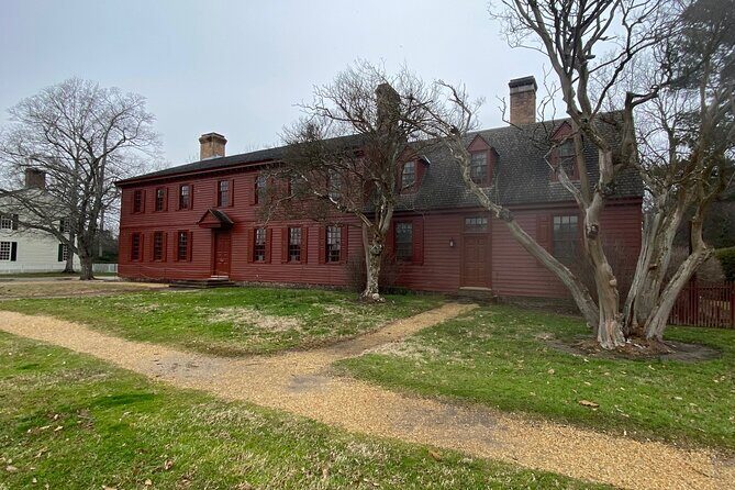 Step in Time Inside Historic Buildings of Colonial Williamsburg - A Closer Look at the Experience