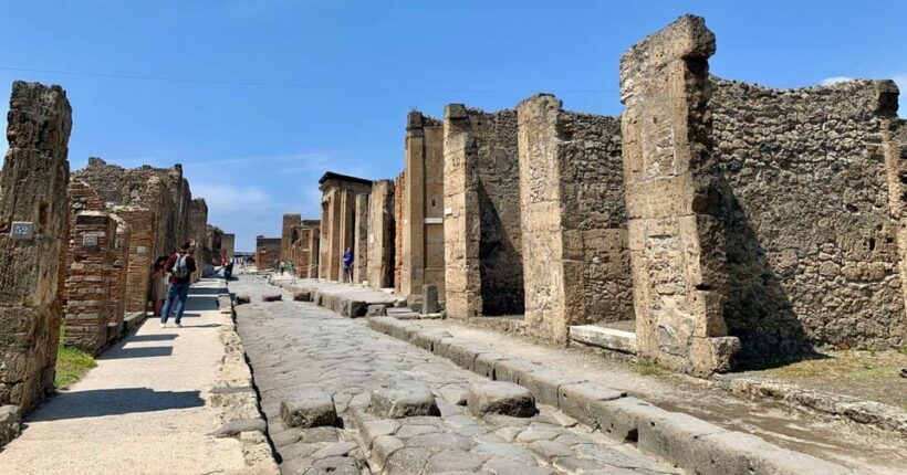 Step Into Pompeiis Forum, Frescoes & Preserved Ruins - Who Will Love This Tour?