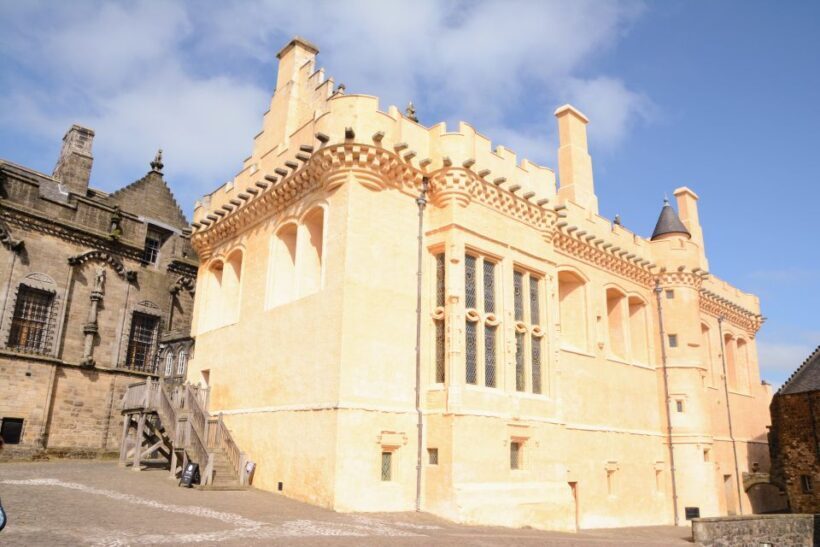 Stirling Castle: Skip-the-Line Guided Tour in Spanish - An In-Depth Look at the Experience