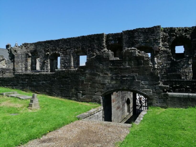 Stirling: Daily Guided Walking Tour (11am & 2pm) - Authentic Traveler Insights