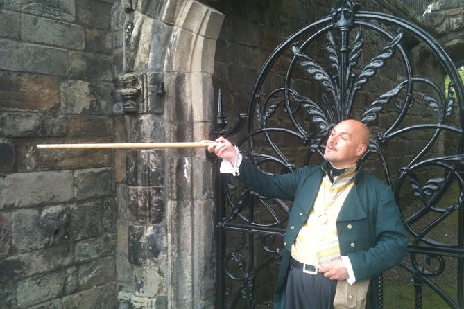 Stirling Old Town Walking Tour - Immersive Storytelling Experience